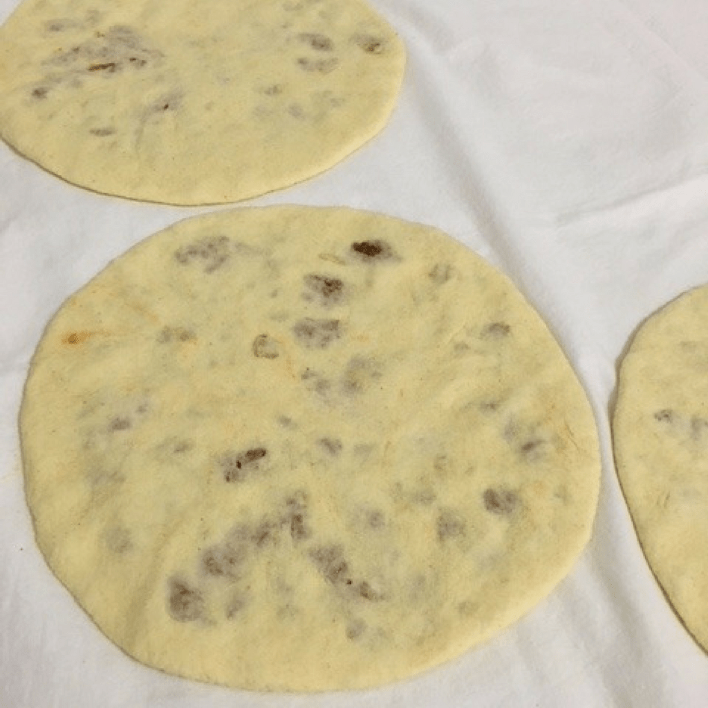 Berber Pizza {Rghaif Shema} - MarocMama