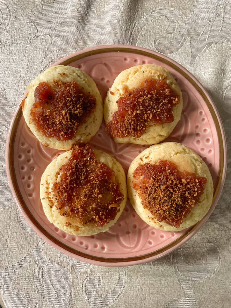 Soft Moroccan-style Cookies with Quince and Almonds - MarocMama