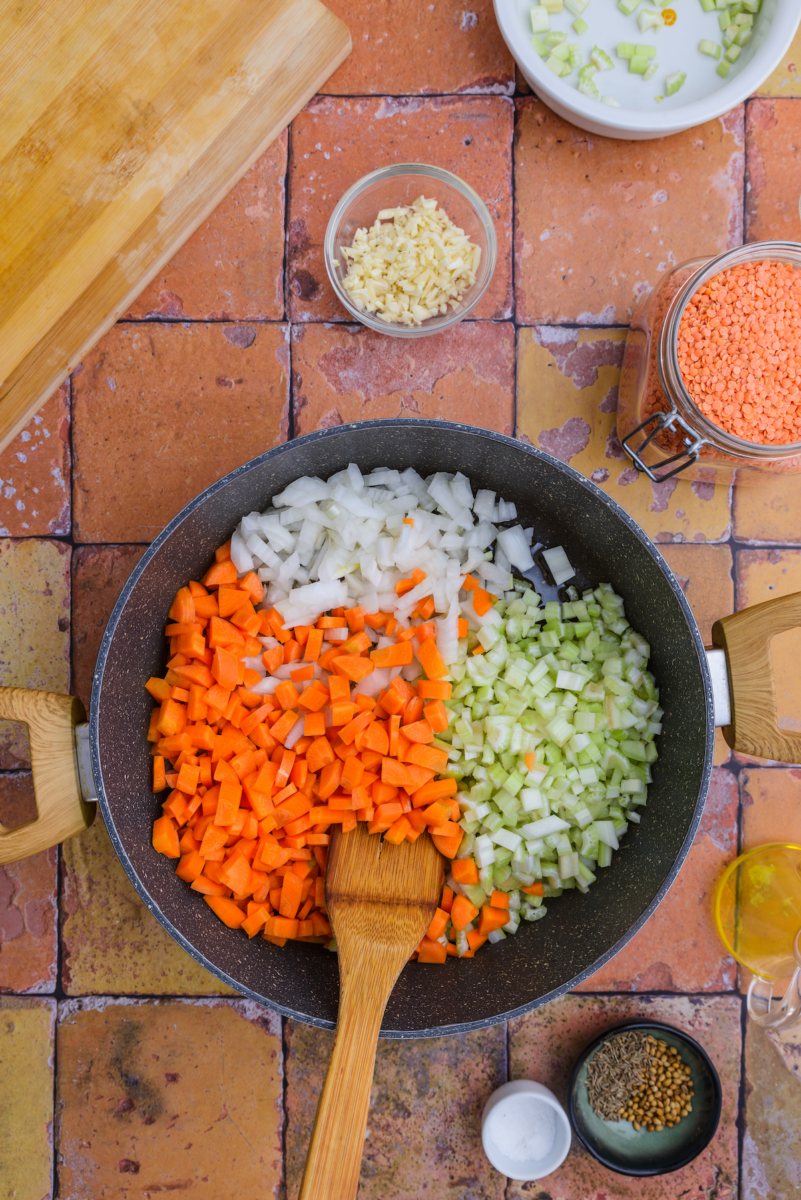 Syrian Lentil Soup: A Nutritious & Satisfying Meal - MarocMama