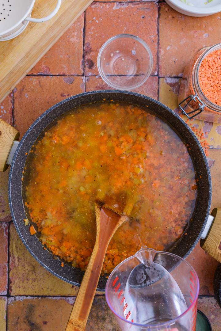 Syrian Lentil Soup: A Nutritious & Satisfying Meal - MarocMama